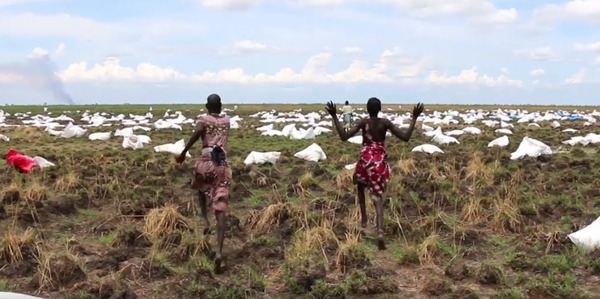 Behind the scenes: humanitarian airdrops in South Sudan | World Food ...