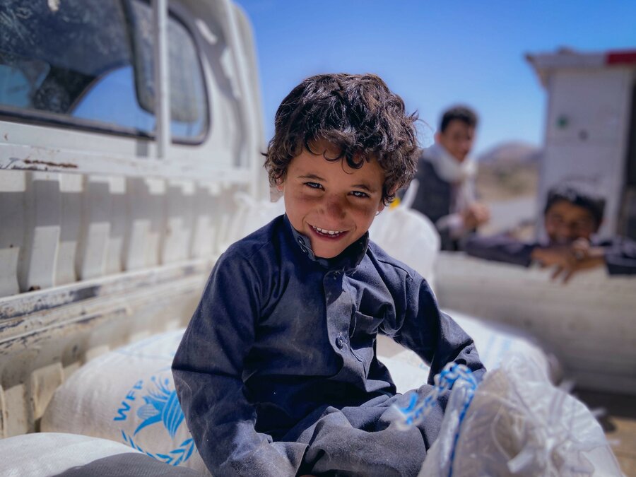 WFP saves a massive stock of wheat from Yemen’s frontline | World Food ...
