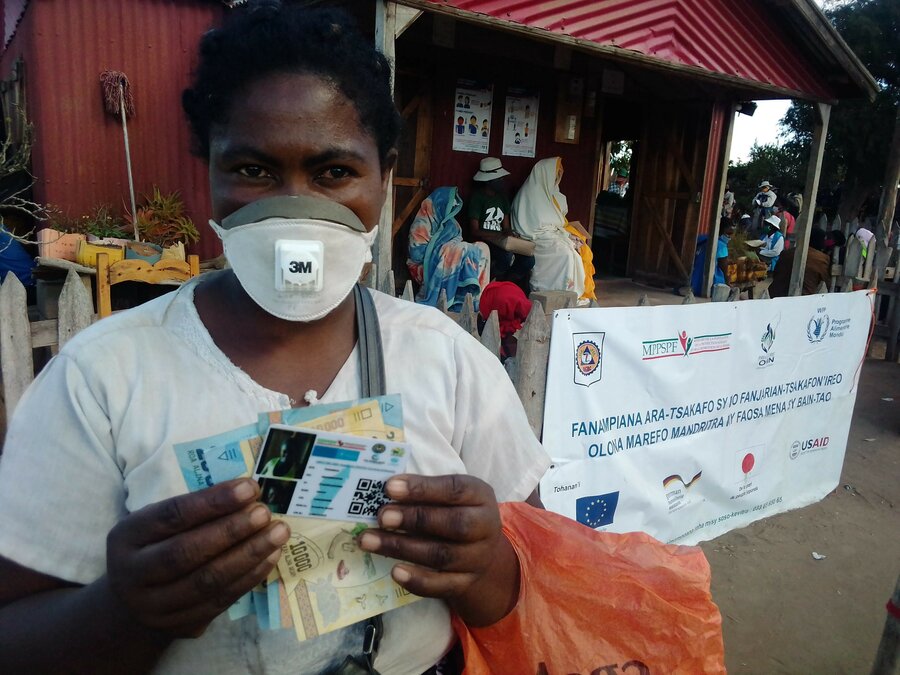 How drought is pushing more people into hunger in southern Madagascar ...