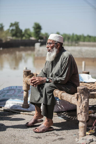 Pakistan floods: With families in limbo, efforts to rebuild lives focus ...